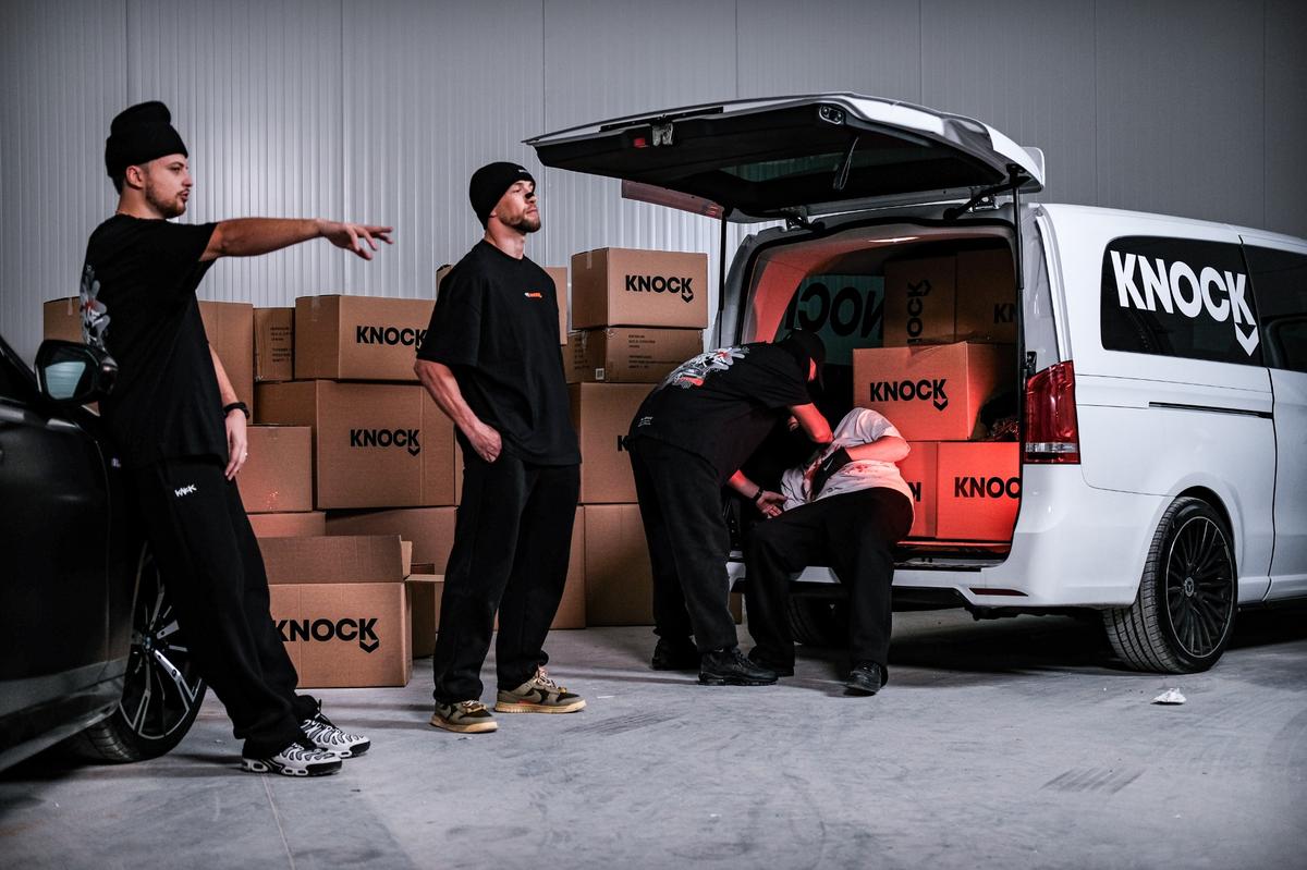 KNOCKDOWN - The intersection of martial arts and streetwear